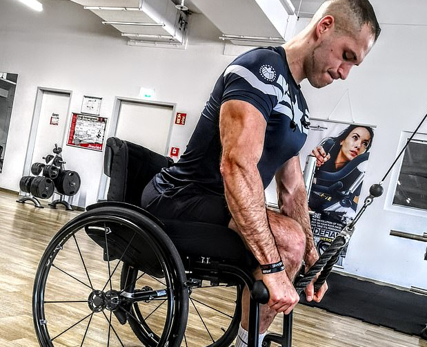 In a Coma, and Losing His Leg After Crash, Father Returns to the Gym ...