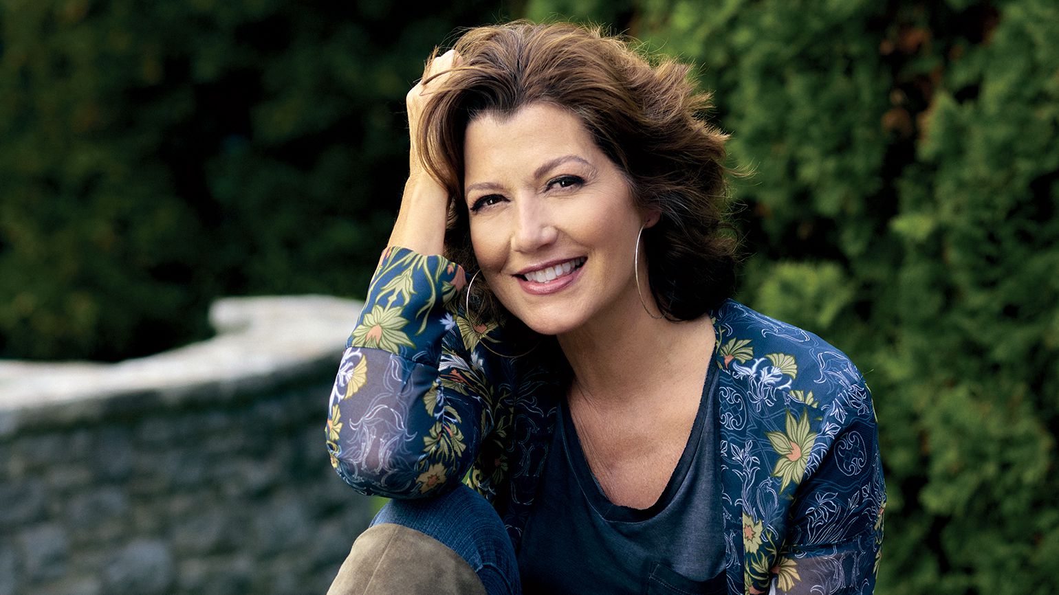 Amy Grant, Christian Singer, Opens Up About God Helping Her Face ...