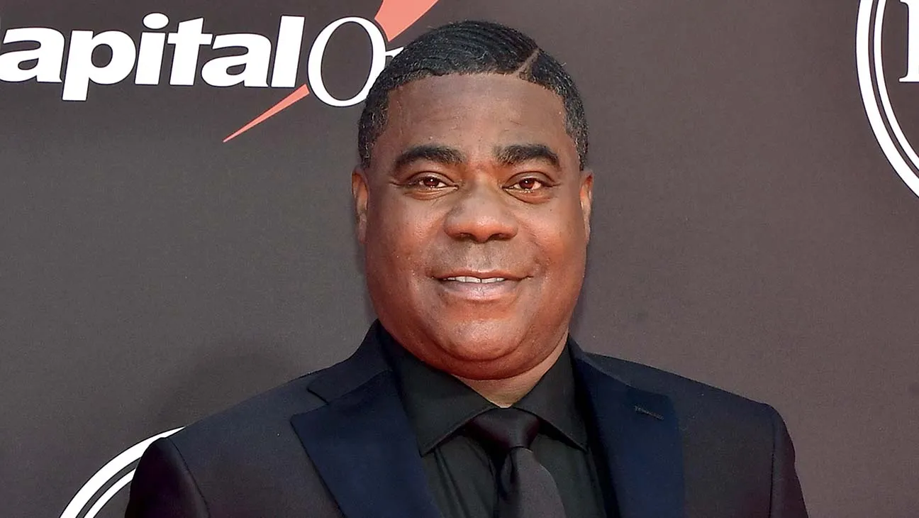 Comedian Tracy Morgan Honors Nurse at New Jersey Center for Brain ...